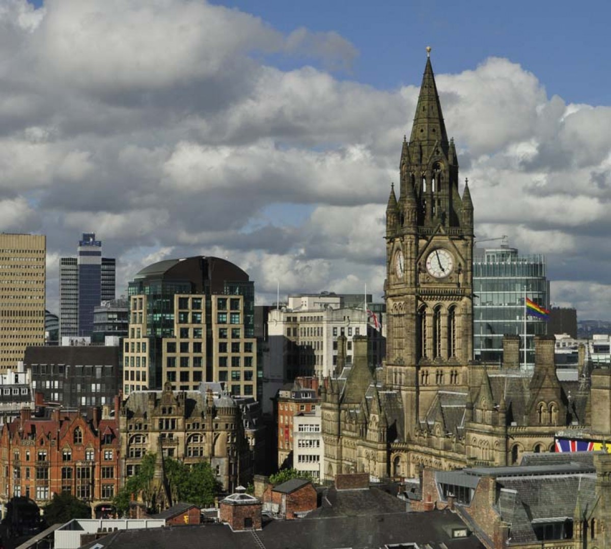 Why More and More Businesses Are Renting Serviced Offices in Manchester ...